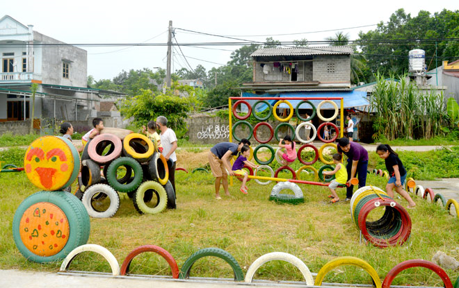 Sân chơi cho trẻ trong khu dân cư (28/6/2020)
