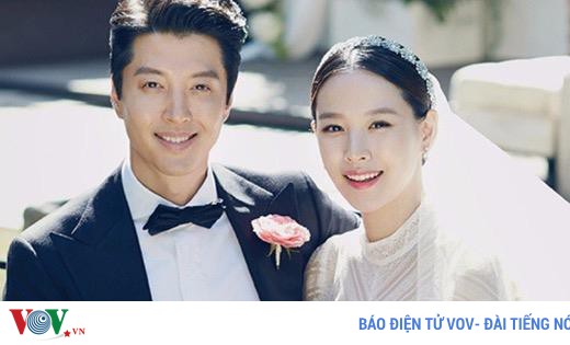 Lee Dong Gun và Jo Yoon Hee chính thức ly hôn sau 3 năm chung sống