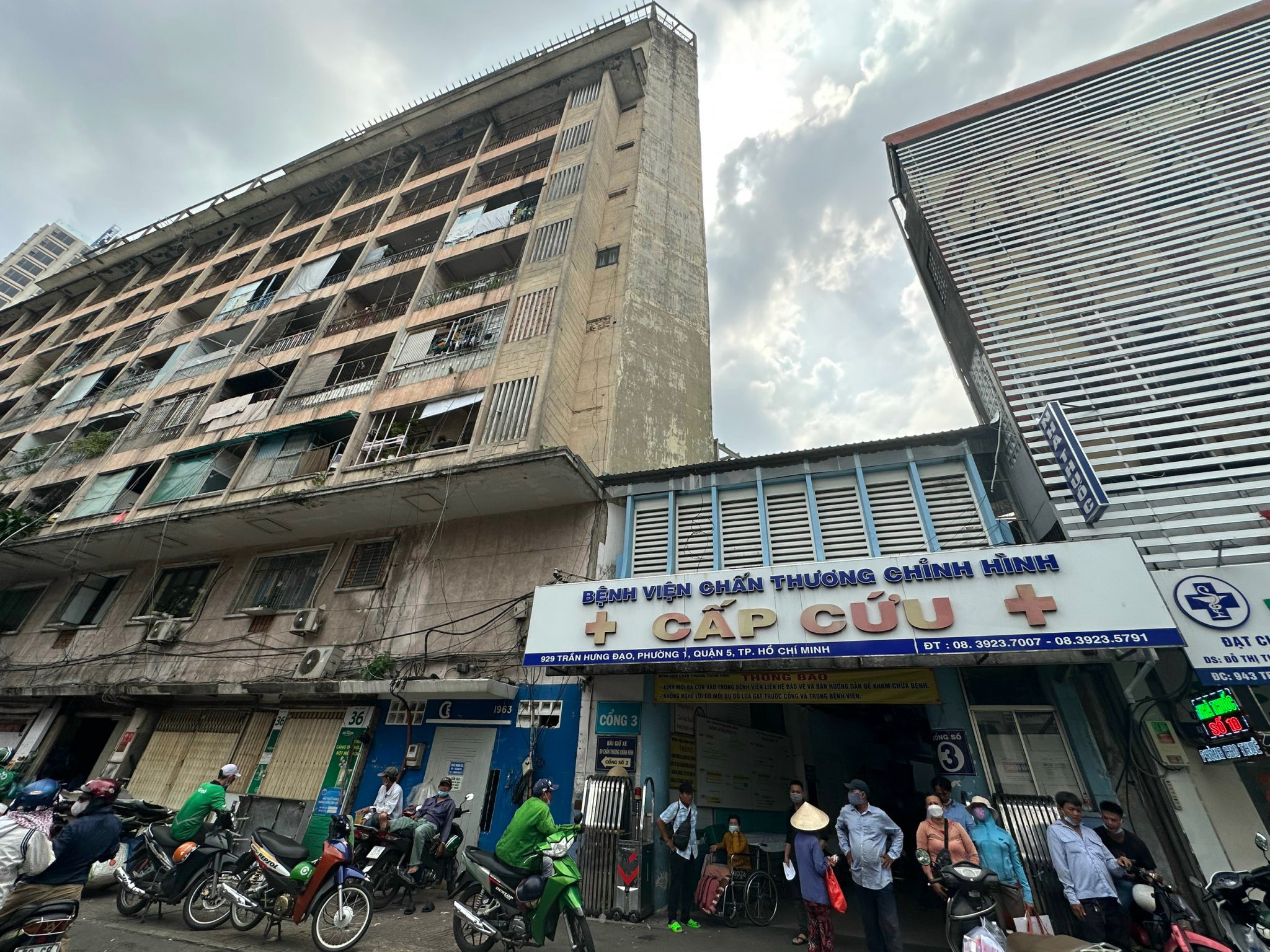 Bệnh viện Chấn thương chỉnh hình xuống cấp nhưng dự án mới vẫn còn ...