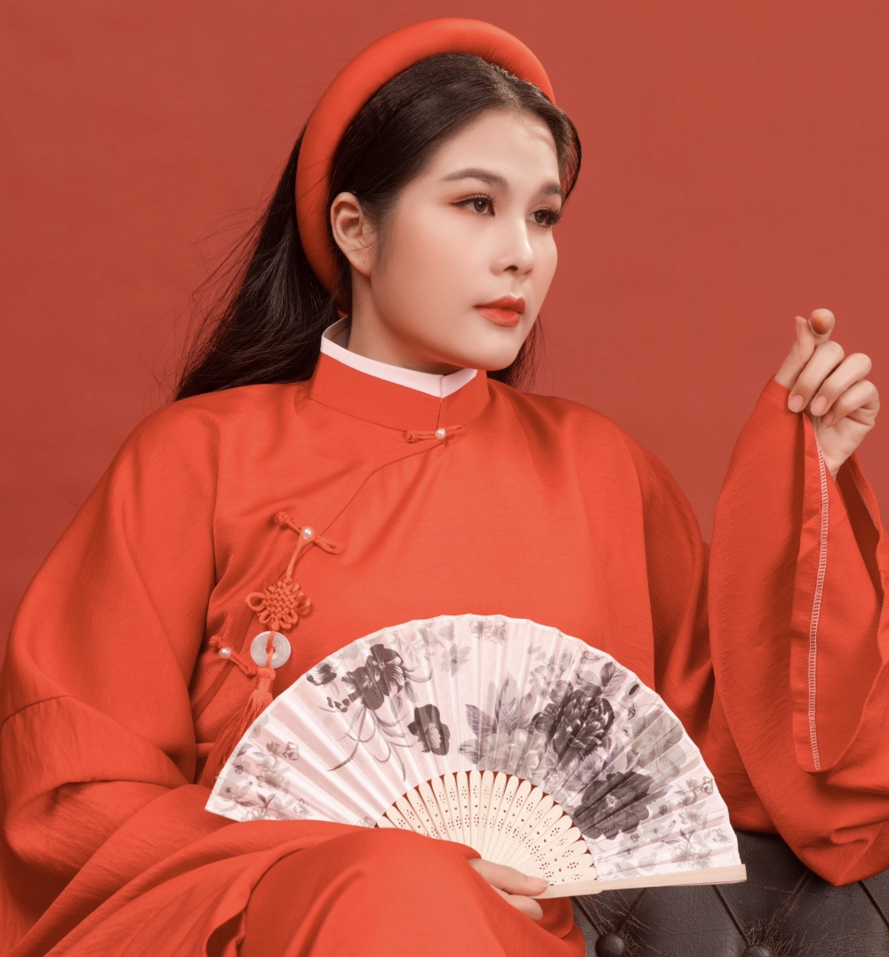 NSƯT Bùi Thu Huyền: Niềm vui được hát cho các chiến sĩ hải đảo, hát cho kiều bào