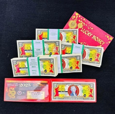 Lucky money in high demand ahead of Lunar New Year of Snake